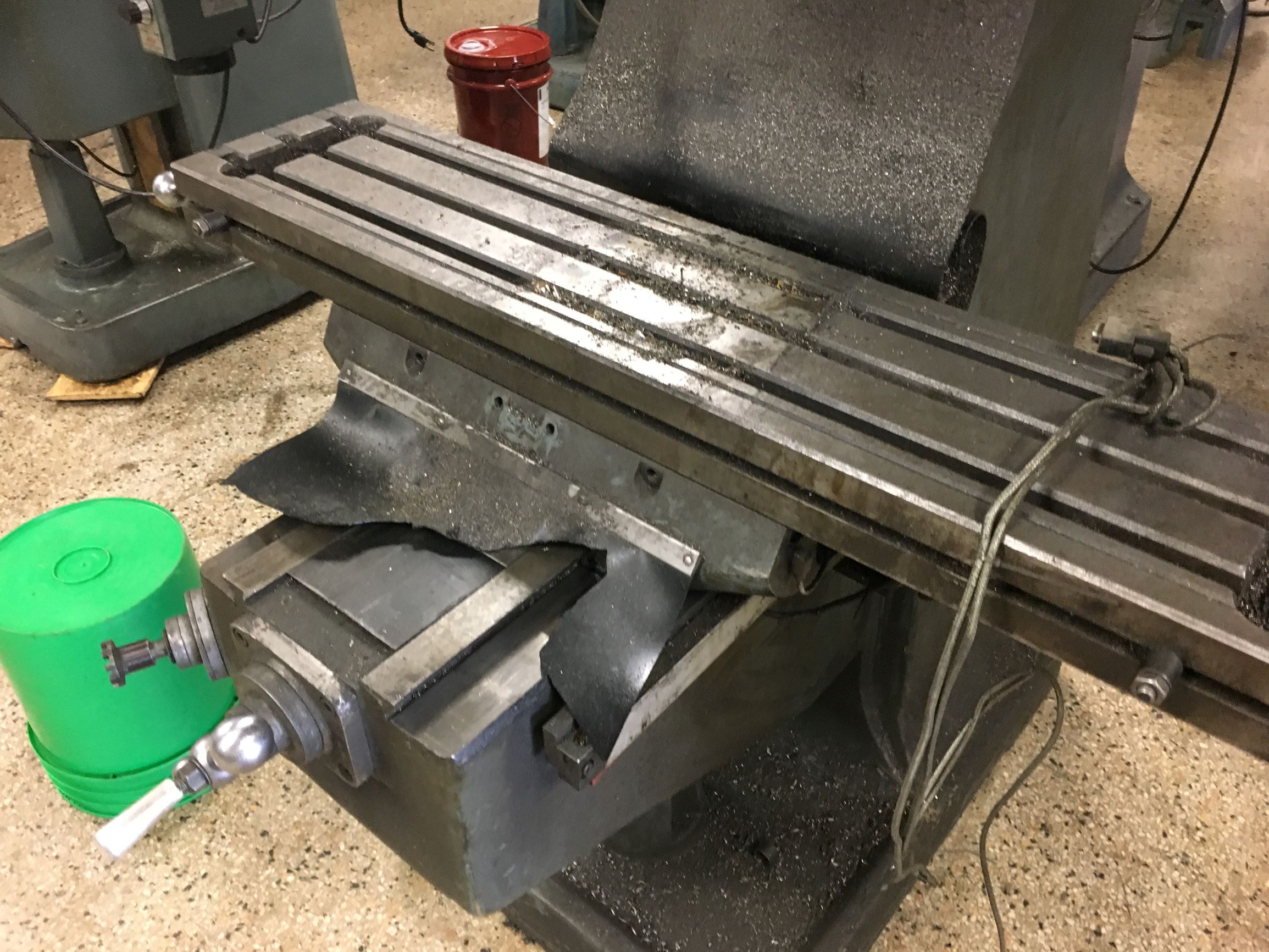 KBC Model TUM-1VS Vertical Milling Machine, S/N 0977 – for parts | AMC