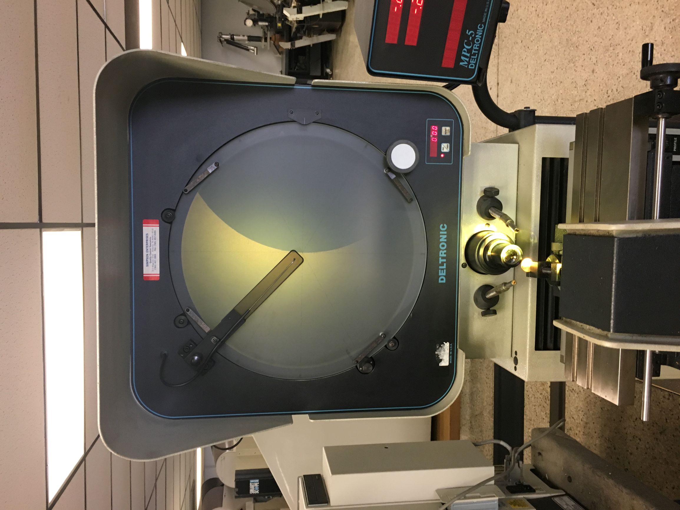 14″ DELTRONIC Model DH214 Optical Comparator, S/N 239073289. | AMC
