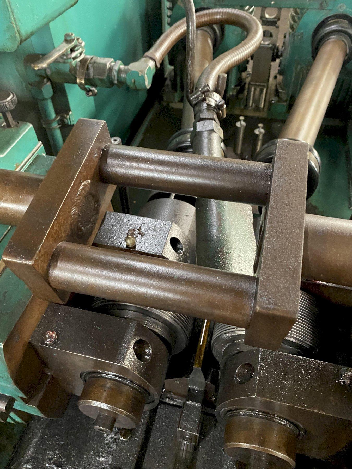 2-1/2″ REED B-112 CYLINDRICAL 2-DIE HORIZ. THREAD ROLLER. STOCK ...