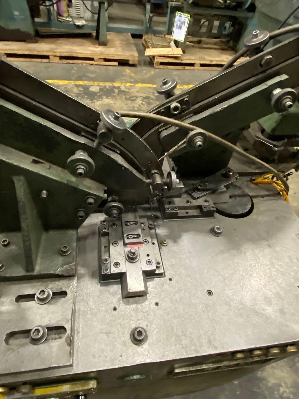 Roy Blind Rivet Assembly Machine | Hariton Machinery Company, Inc.