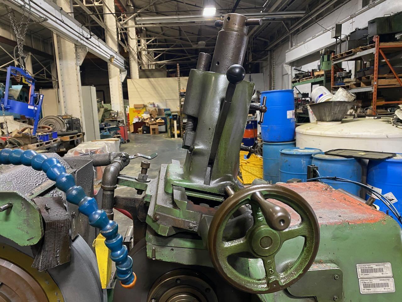 Cincinnati Model #2 OM Centrless Grinder | Hariton Machinery Company, Inc.