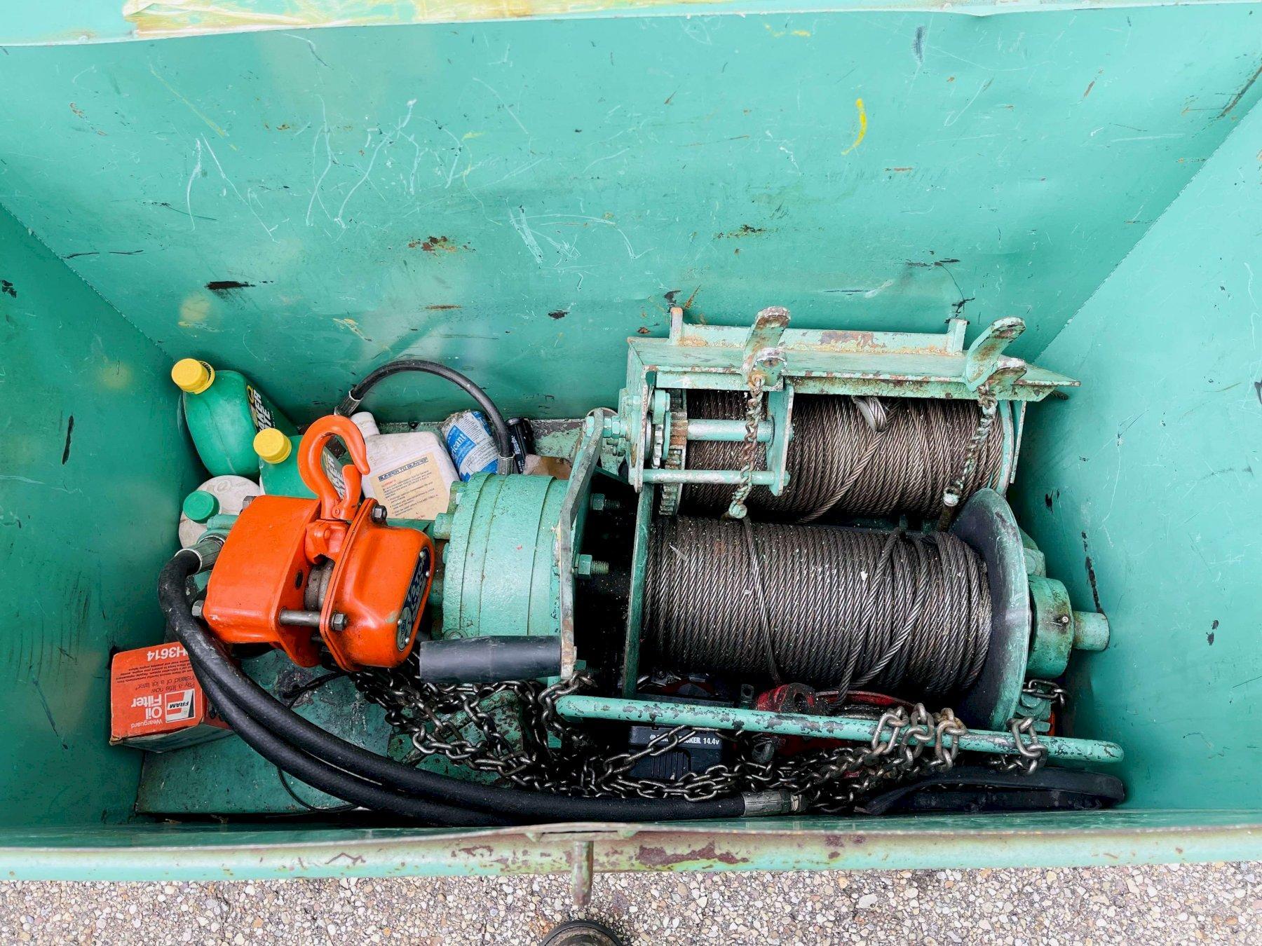 Garlock Model 1400 Hydraulic Swing Hoist | Portage Packaging Systems, INC.