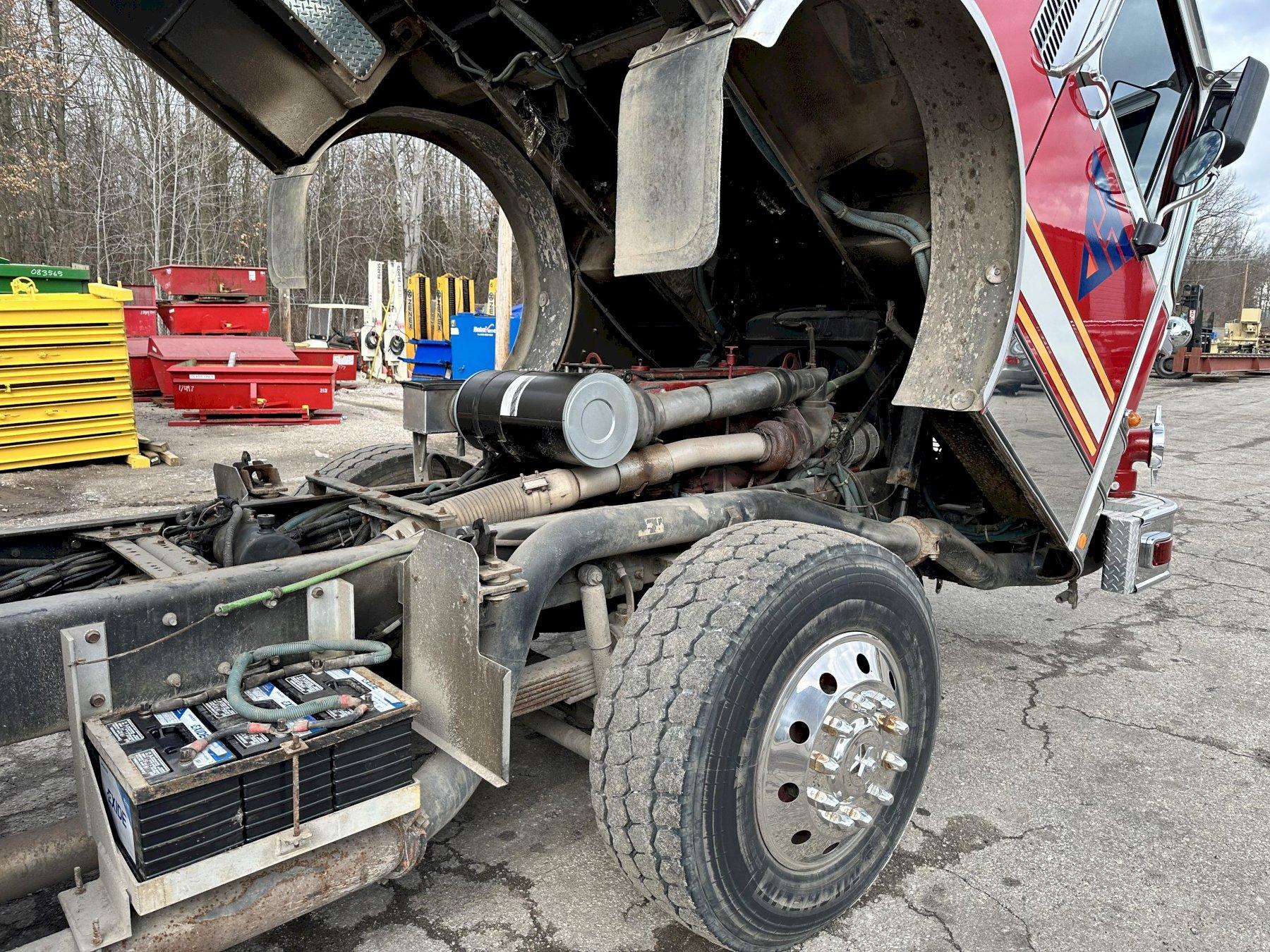 1994 SPARTAN MOTORS / SAULSBURY 1500 GPM PUMPER TRUCK FIRE ENGINE: STOCK #16397