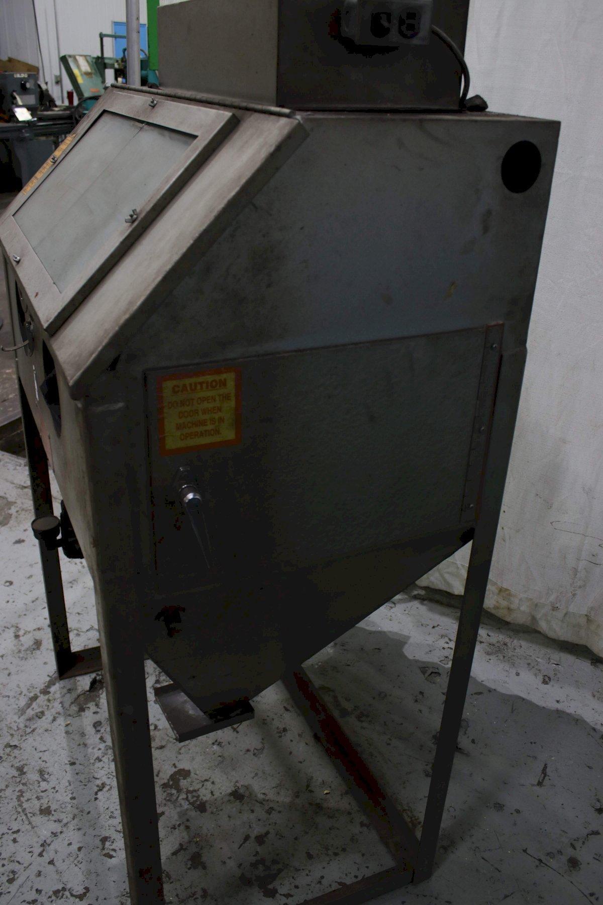 TRINCO MODEL 36BP2 BLAST CABINET | Blumberg Machinery Co.