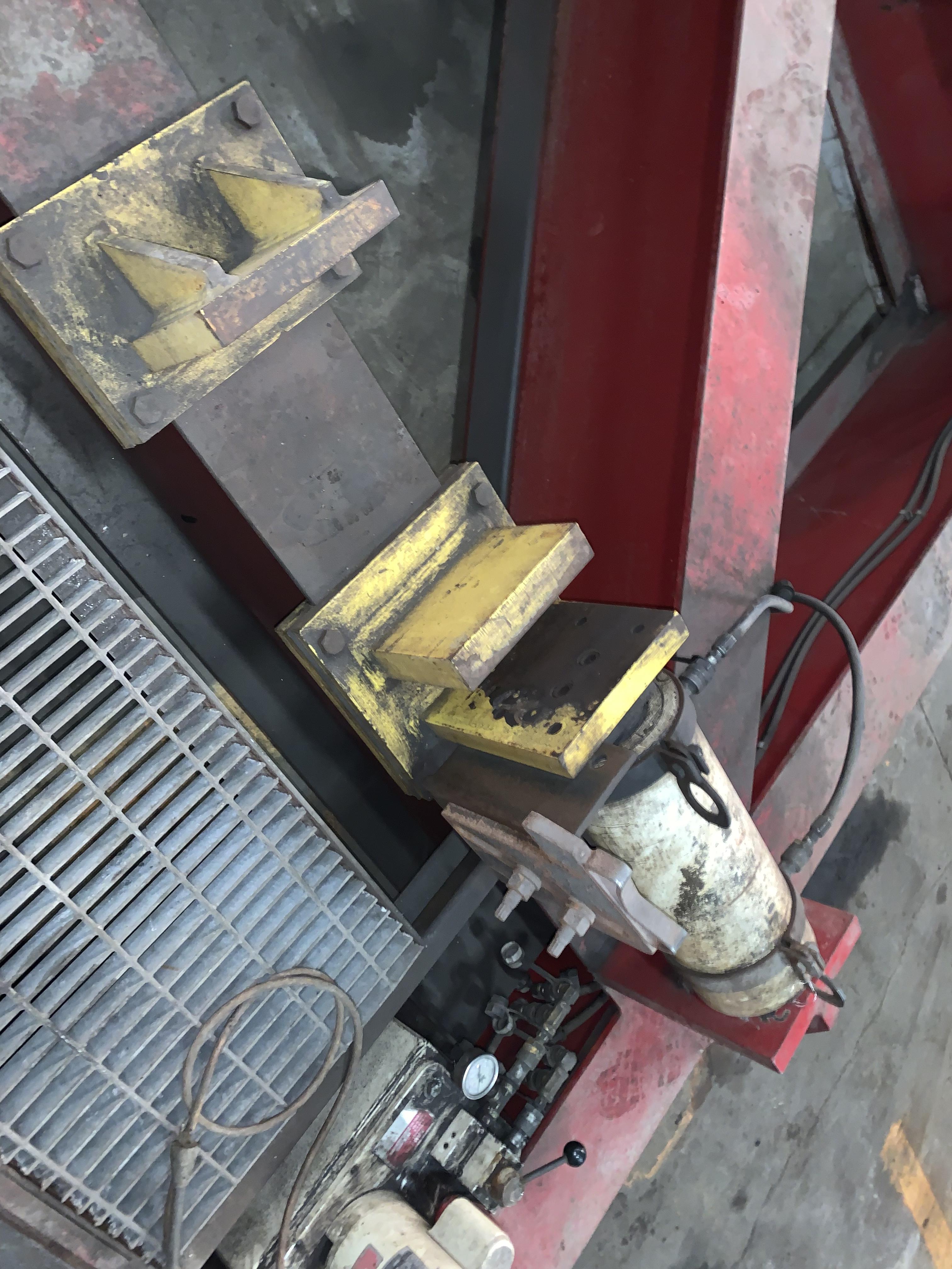 500 TON BEAM CAMBERING MACHINE: STOCK #10174