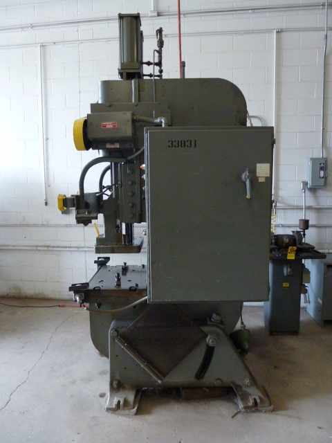 45 Ton CLEARING Torc-Pac, 6″ Stroke, 11″ S.H. 60 SPM, 28″ x 18″ Bed, A ...