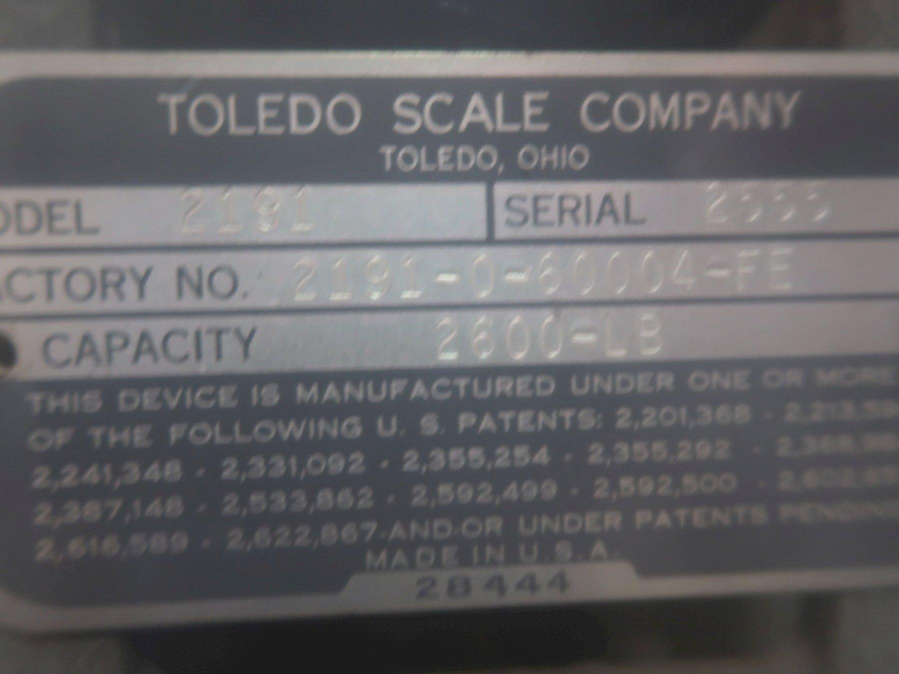 2,600 LB TOLEDO MODEL 2191 FLOOR SCALE: STOCK 11412