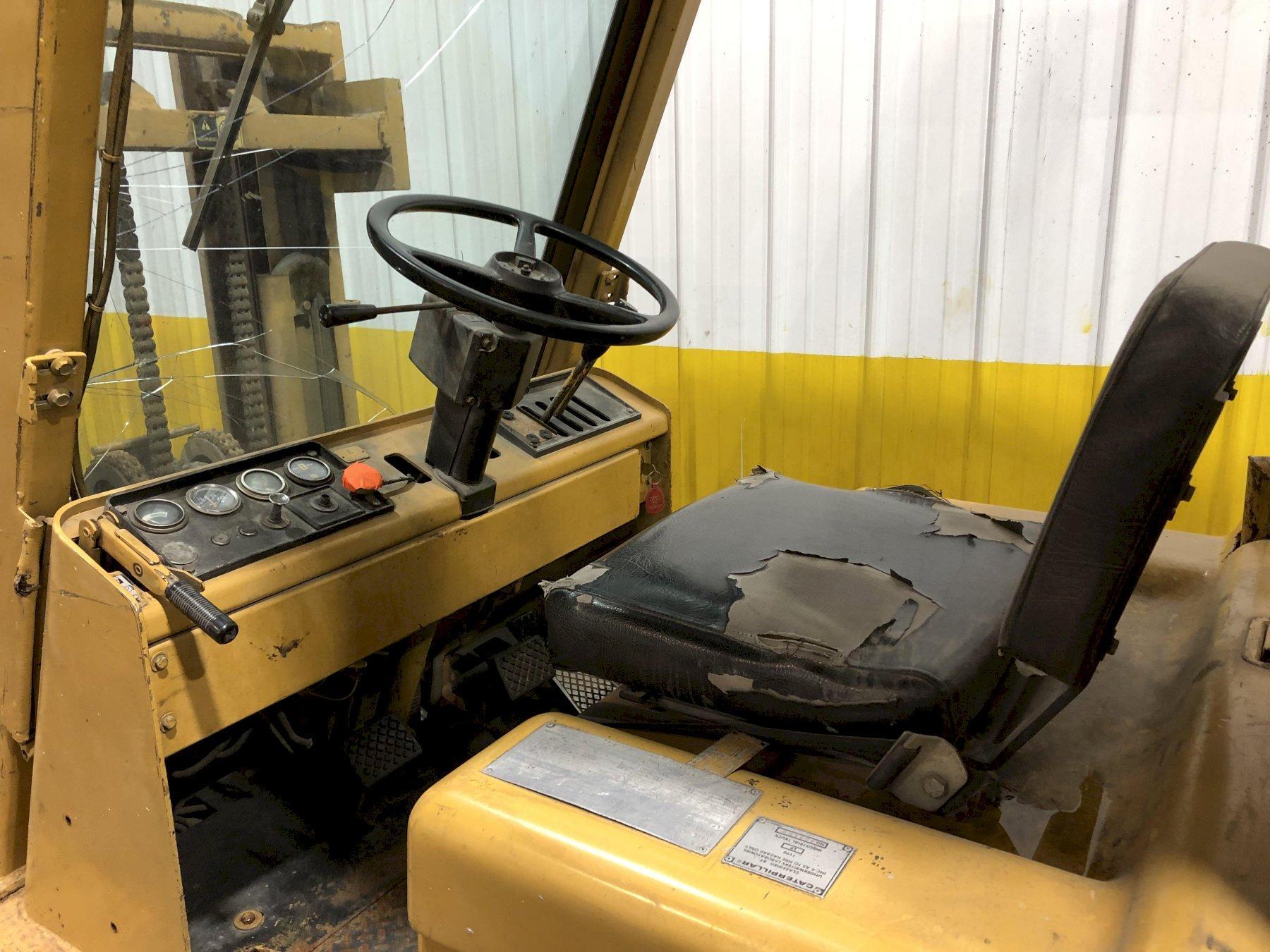 CAT MODEL V50C PROPANE FORKLIFT TRUCK: STOCK 17439