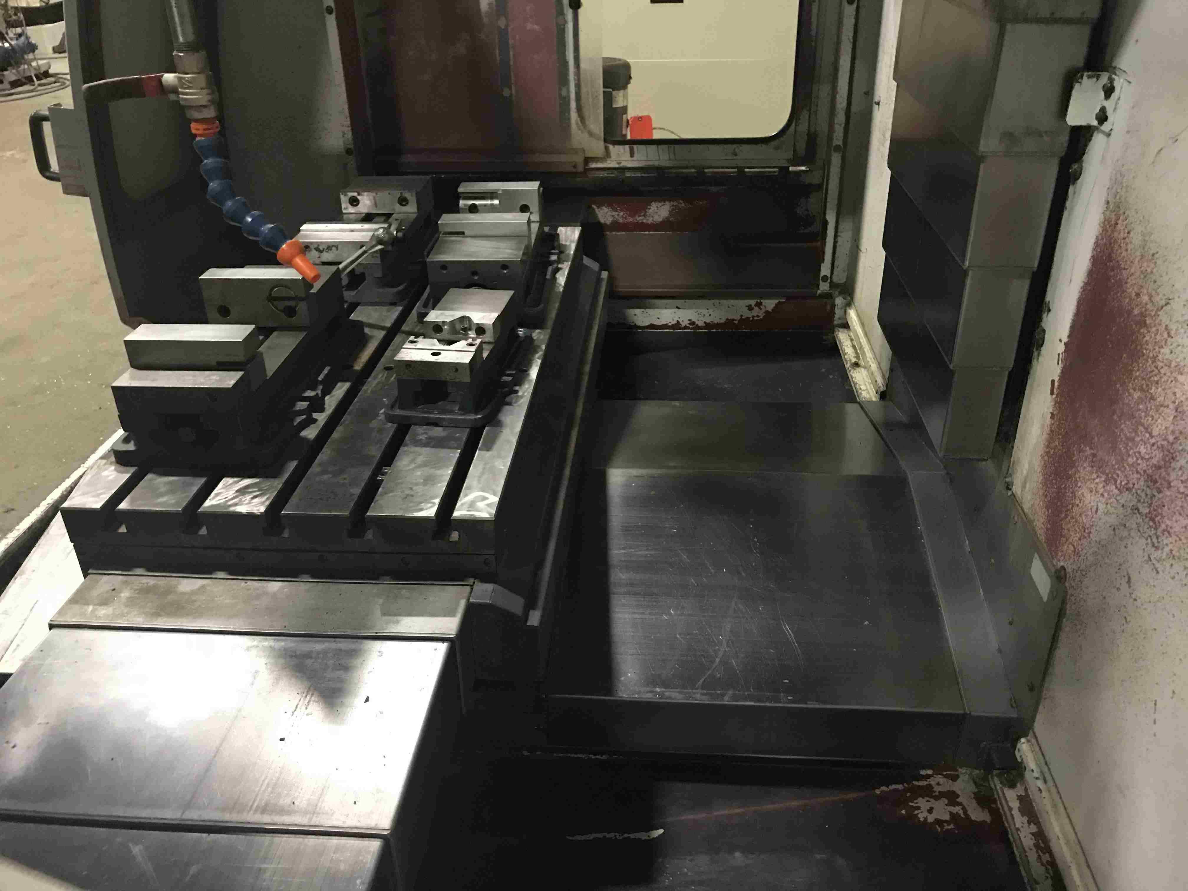 YCI SUPERMAX XV 1020A CNC VERTICAL MACHINING CENTER w/Fanuc MXP100i ...