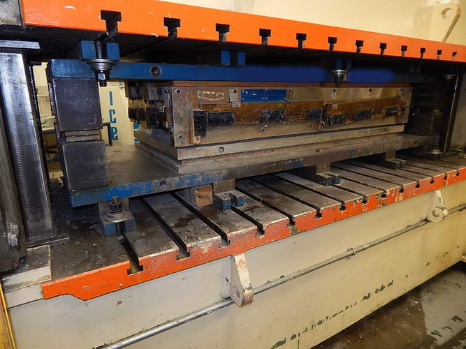 100 TON EAGLE HYDRAULIC PRESS | D&D Industries, Inc.