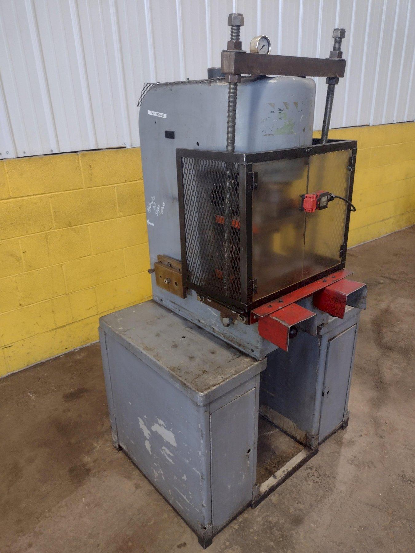 6 TON DENISON MULTIPRESS C FRAME HYDRAULIC PRESS: STOCK 10124