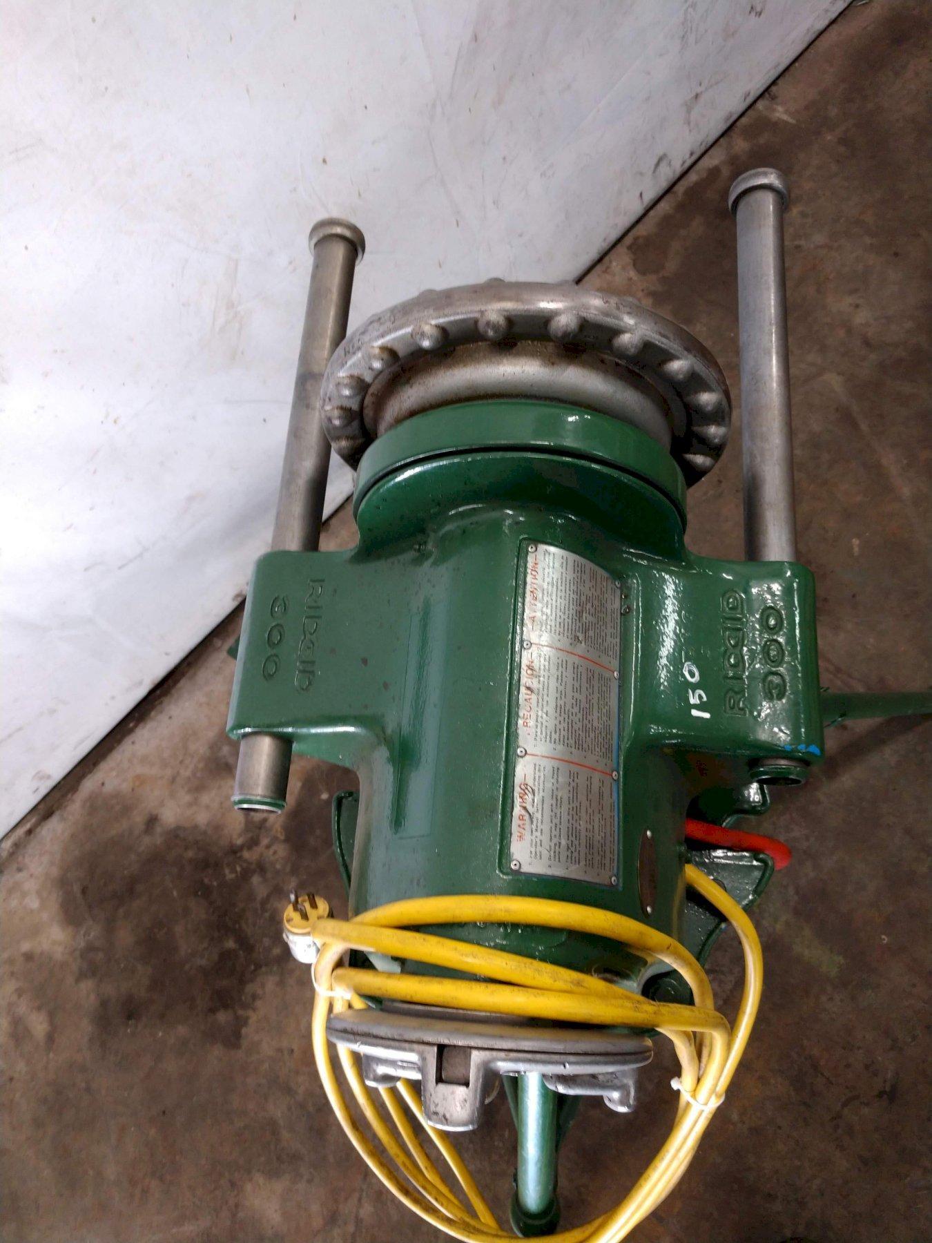 RIDGID #300 PIPE THREADER WITH TRI STAND: STOCK 13113