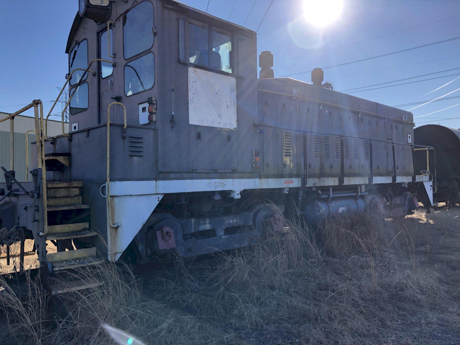 For Sale – GM INDUSTRIES Relays & Switches – GM Electromotive model EMD ...