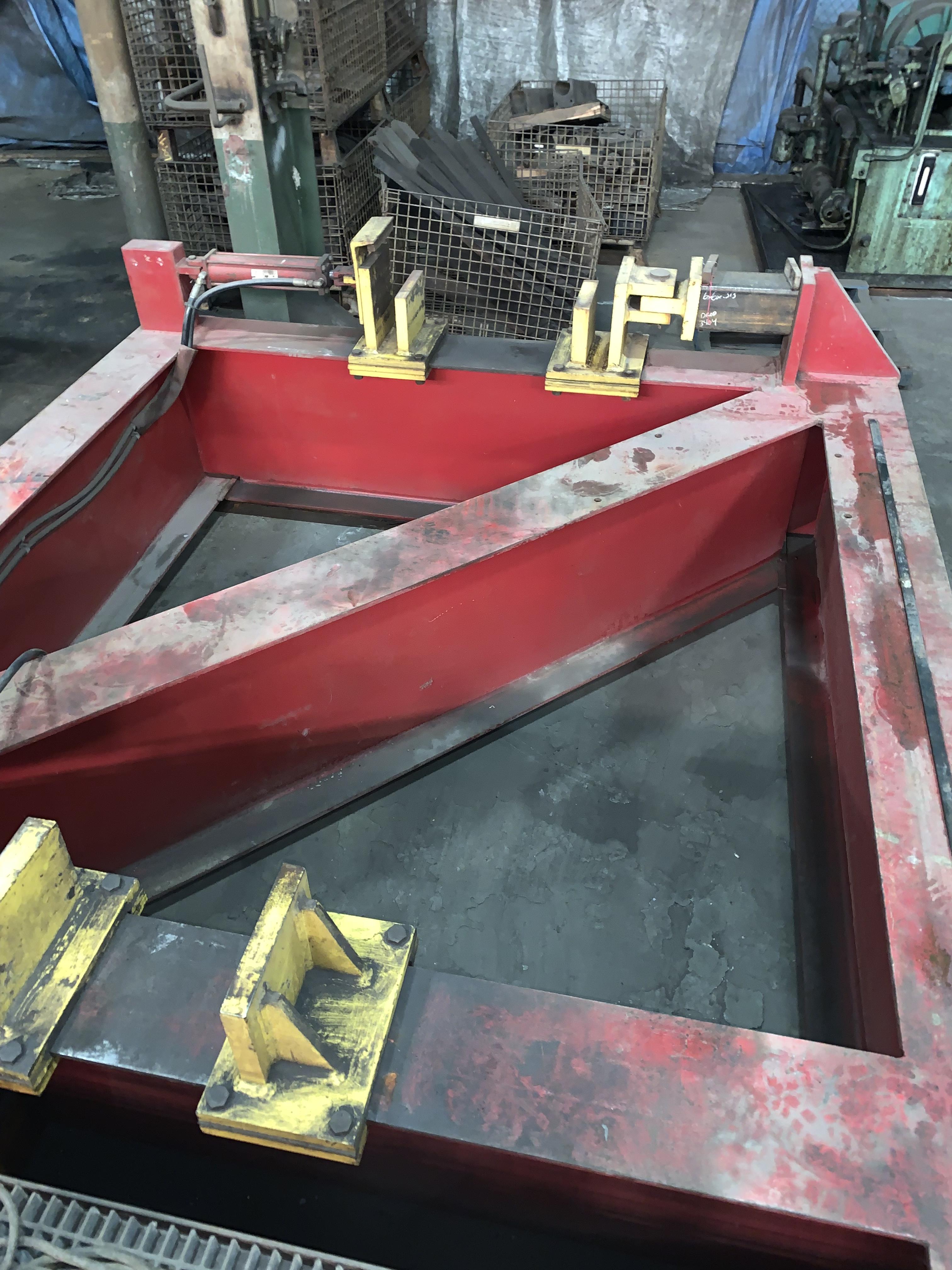 500 TON BEAM CAMBERING MACHINE: STOCK #10174