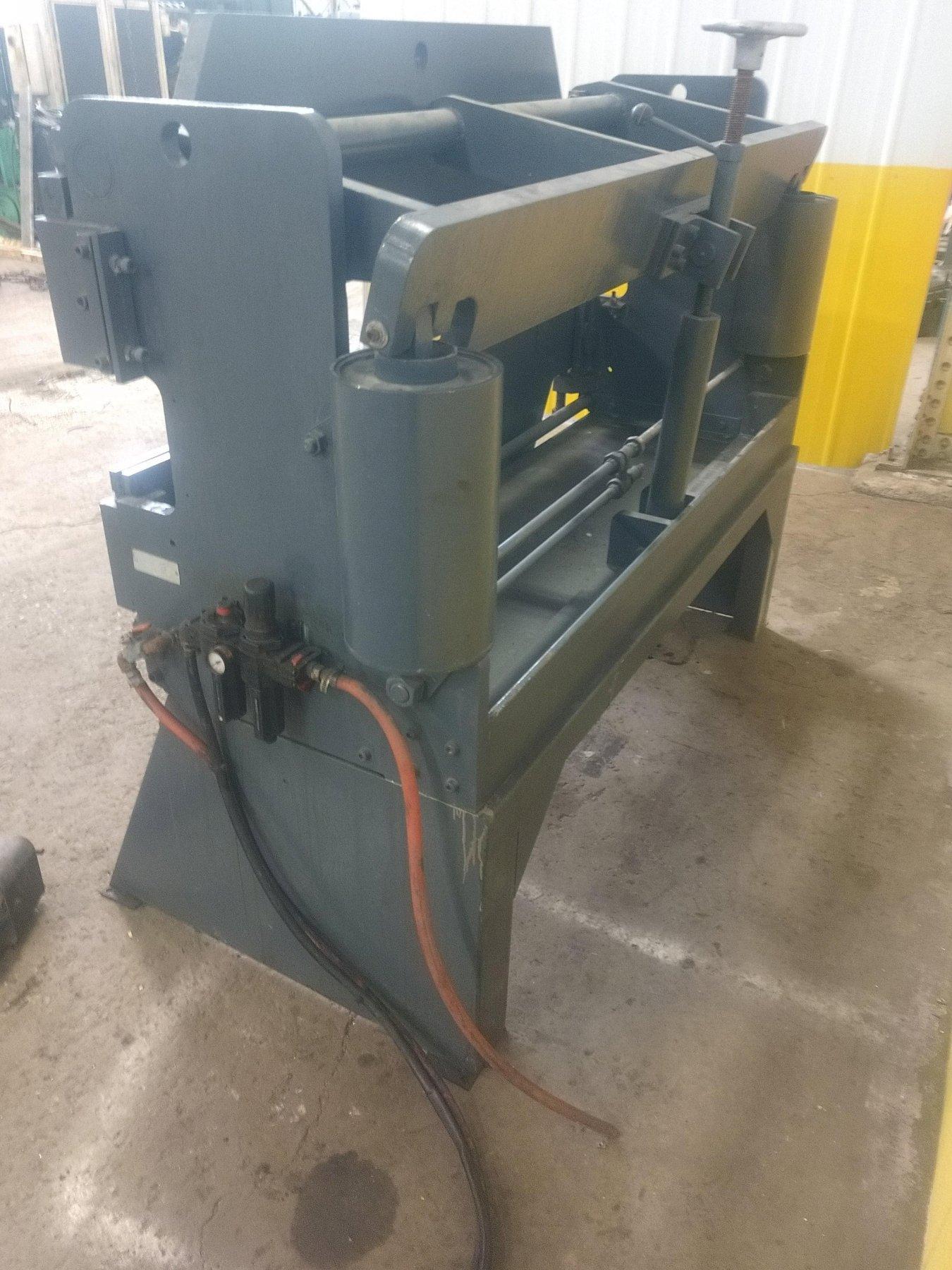 24 TON BANTAM PNEUMATIC PRESS BRAKE: STOCK #12537