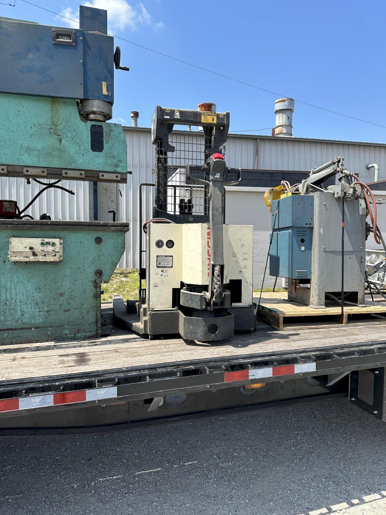 NISSAN POWERED PALLET MOVER: STOCK #19284