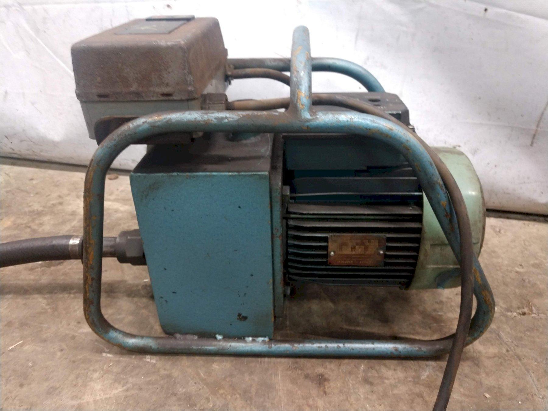 PORTABLE HYDRAULIC PUNCH WITH POWER UNIT: STOCK #12521