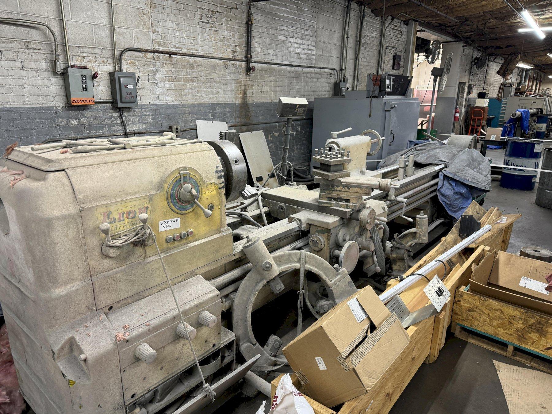 LION ENGINE LATHE: STOCK #22413