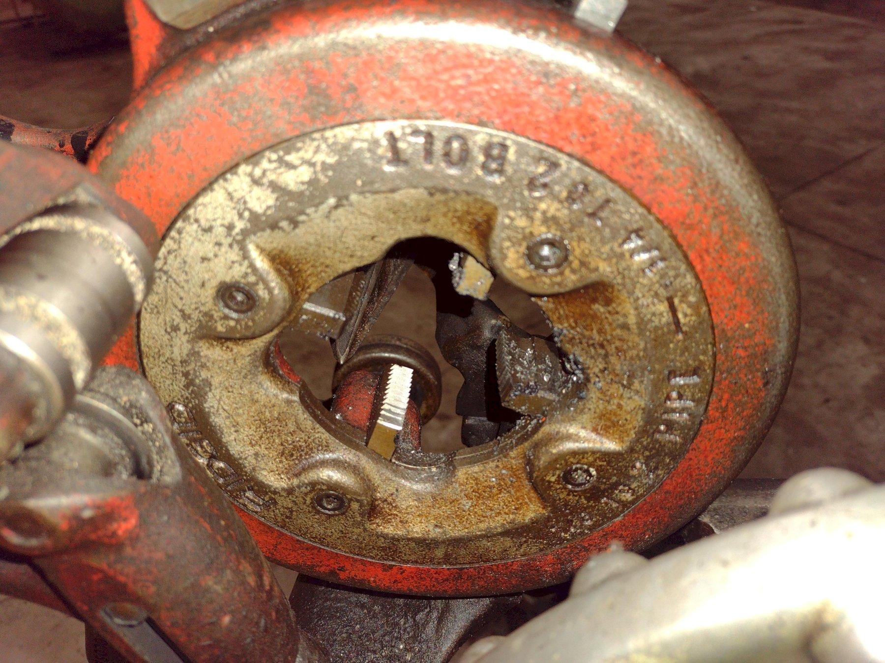 RIDGID 300 PIPE THREADER: STOCK #22347