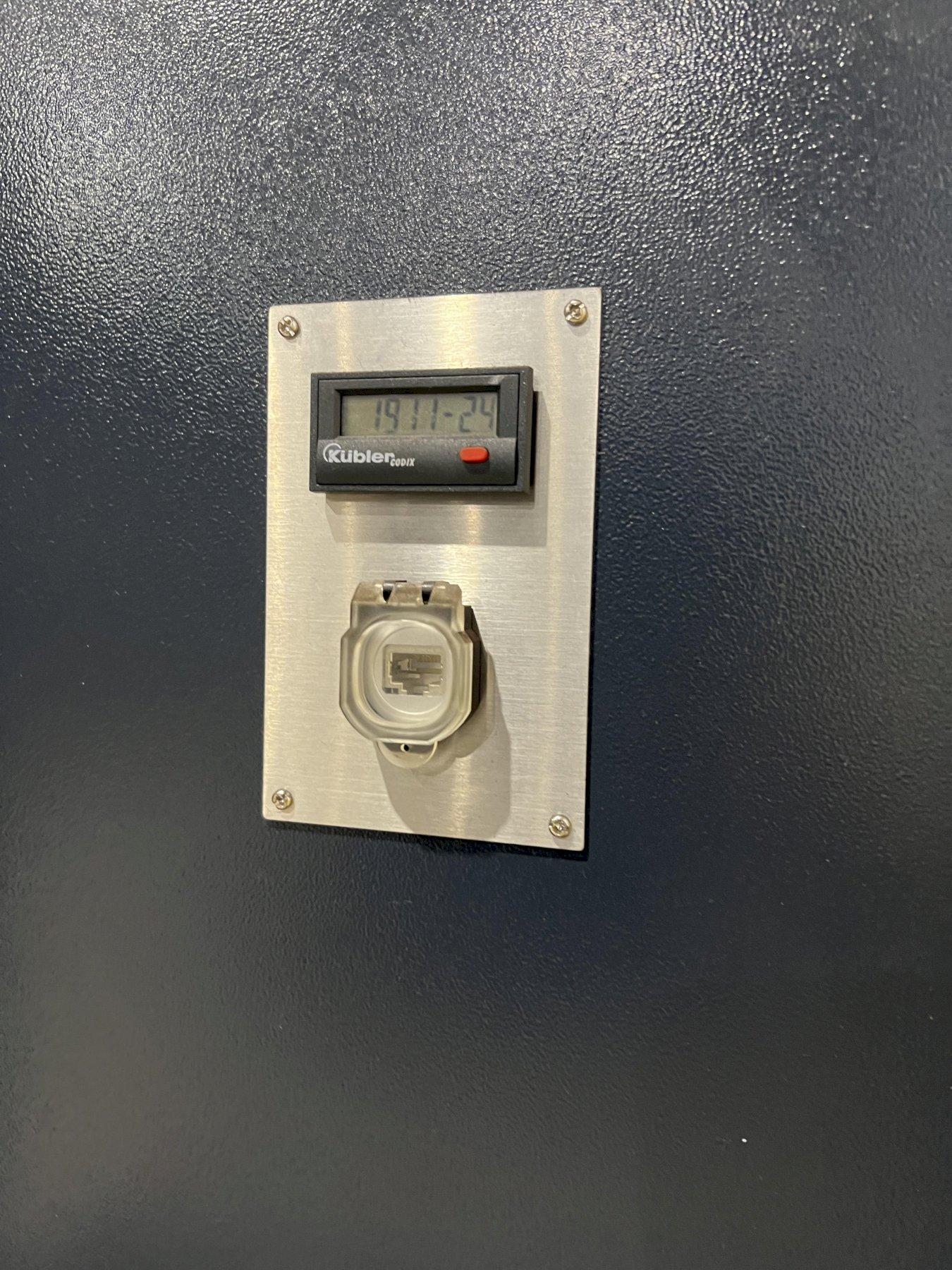 MILLTRONICS VM5020 MACHINING CENTER: STOCK #20633