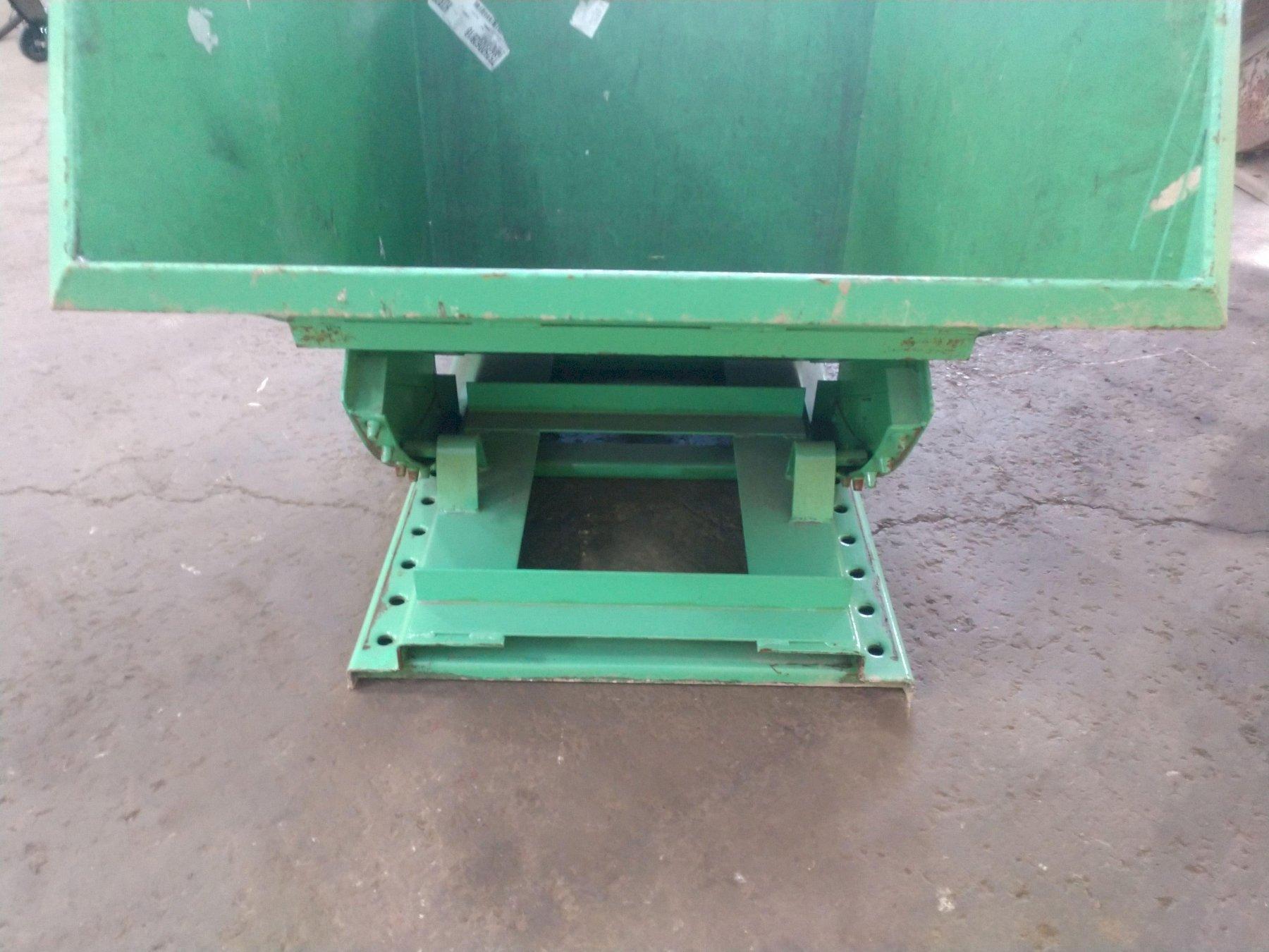 3/4 CUBIC YARD SELF-DUMPING TRASH HOPPER: STOCK #13280