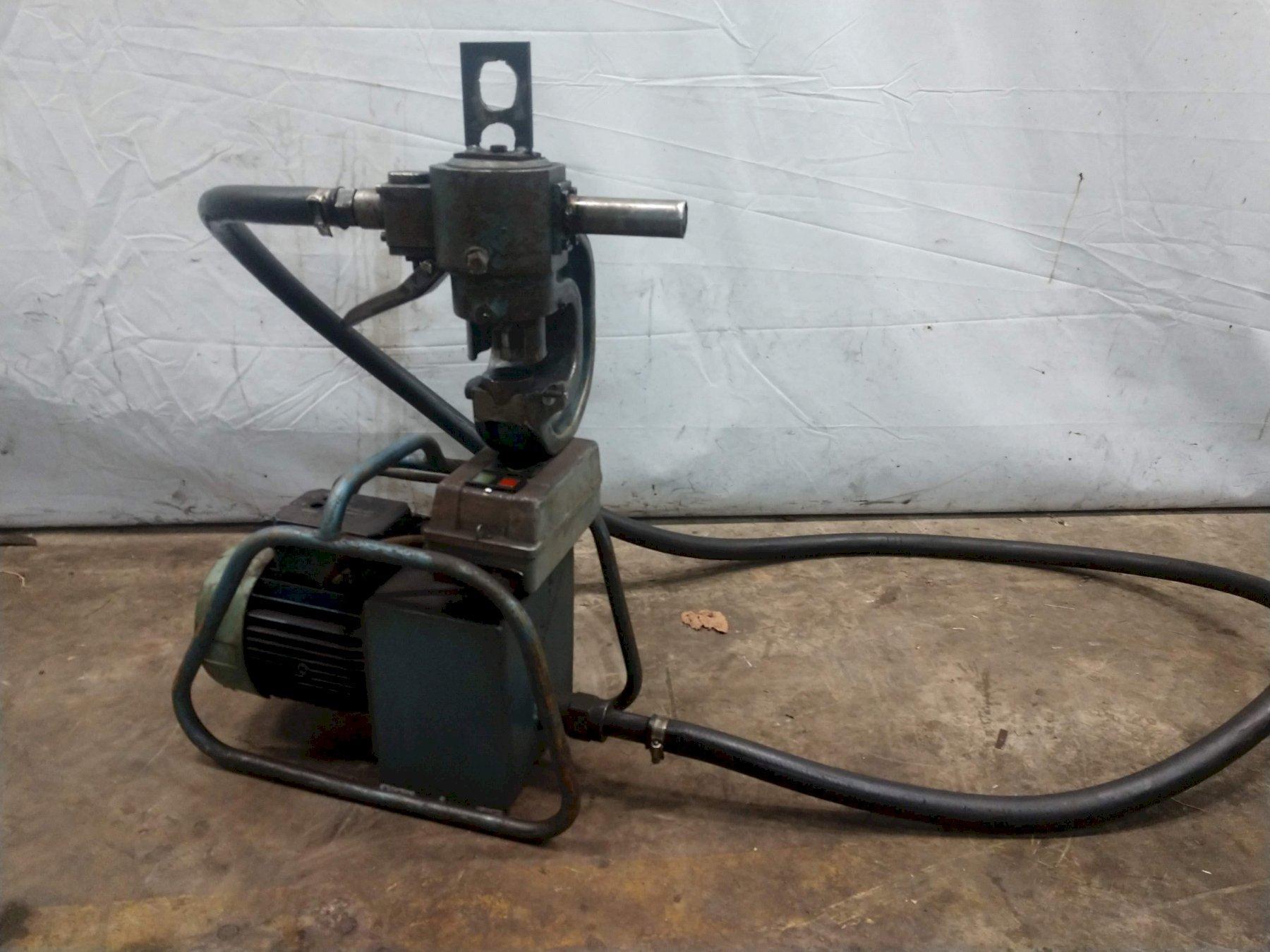 PORTABLE HYDRAULIC PUNCH WITH POWER UNIT: STOCK #12521