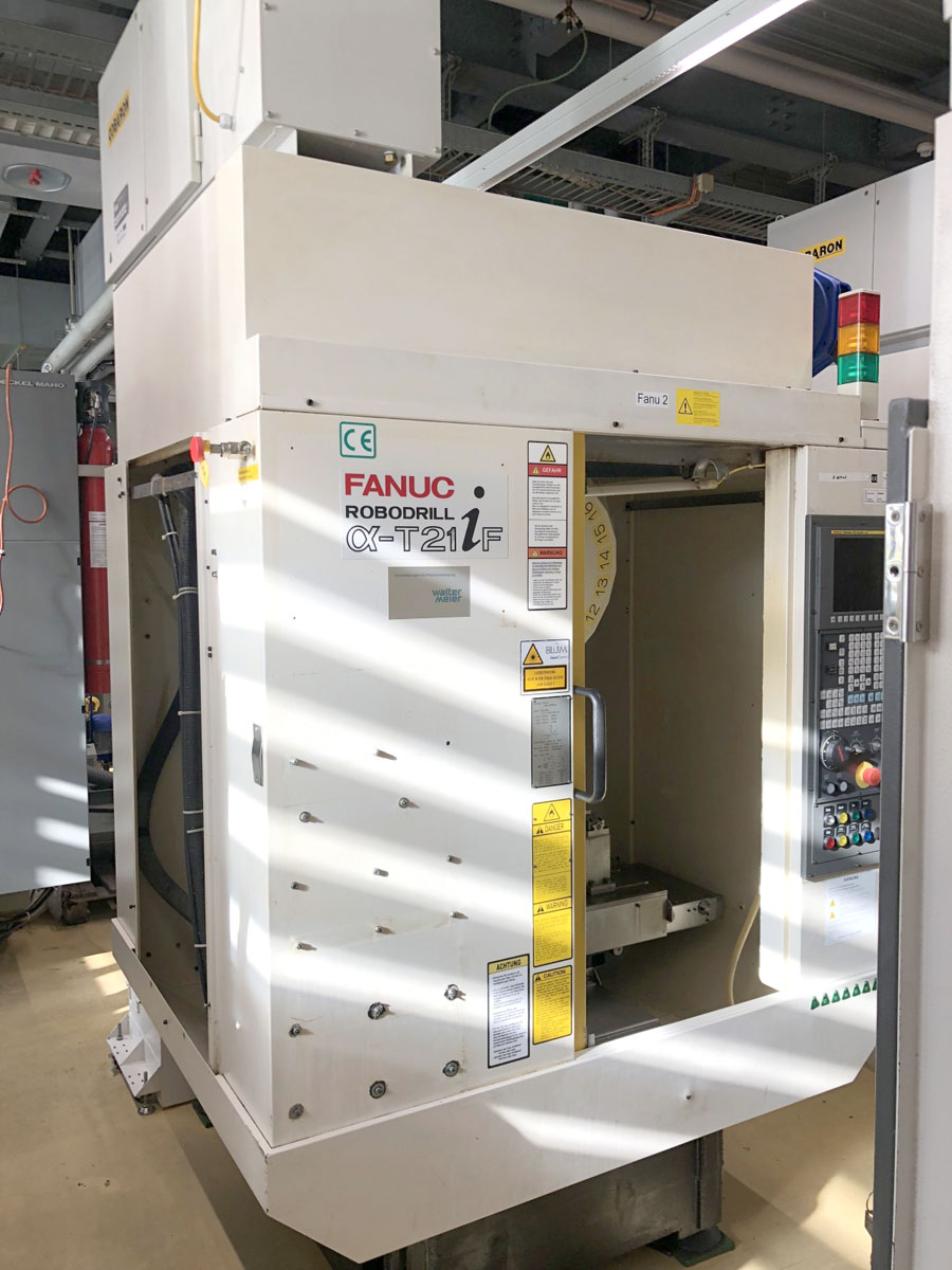 Fanuc Robodrill CNC Vertical Machining Center equipped with 4th & 5th ...
