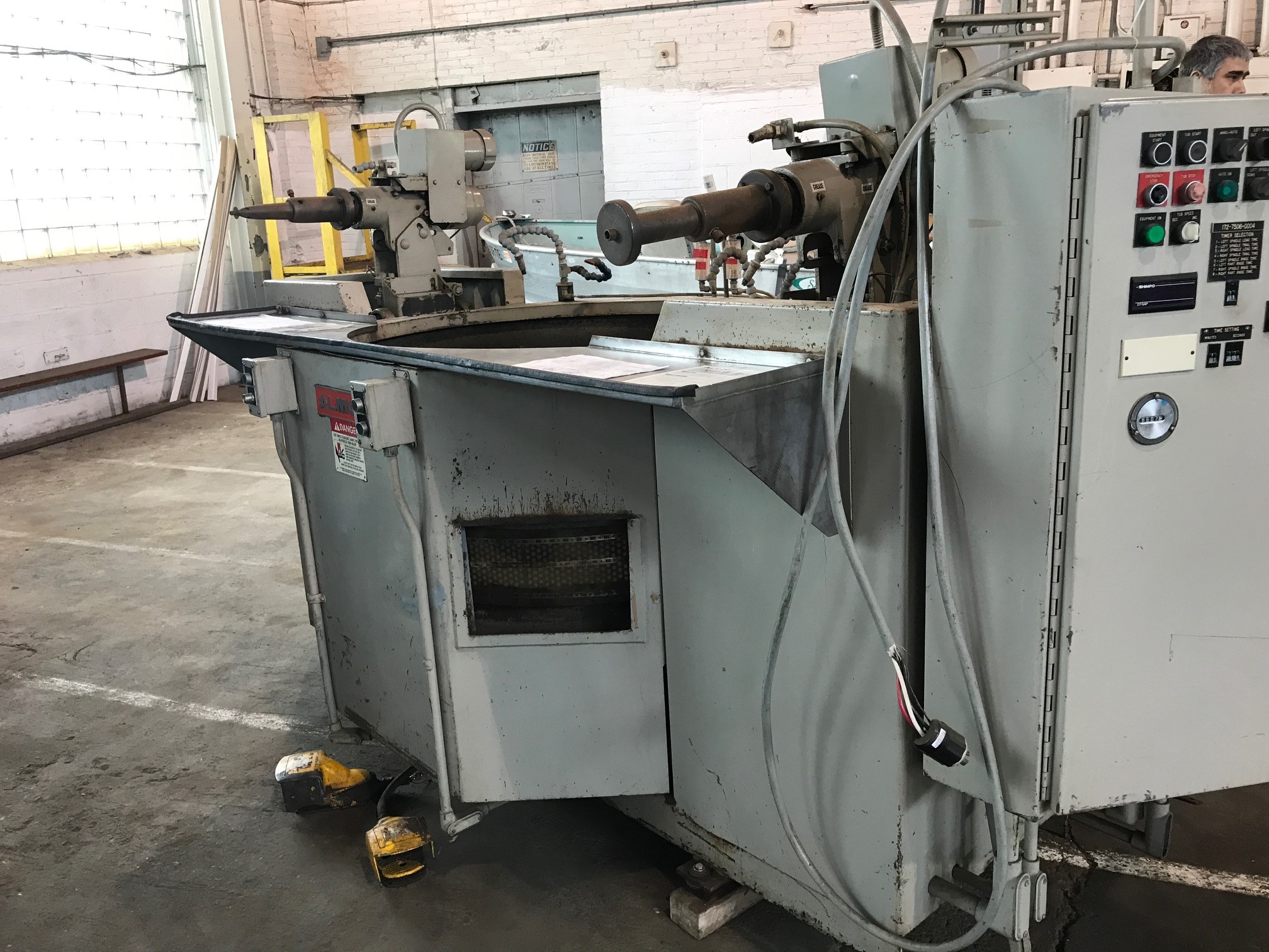 Almco Model 2SF-48 Spindle Deburring Machine | G-2000 Inc.
