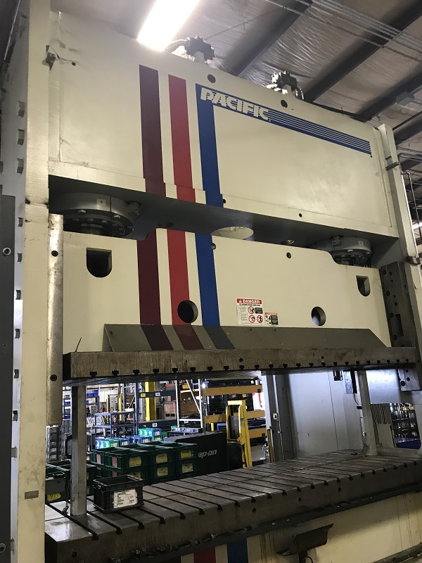 750 Ton Pacific Hydraulic 2 Post Press | G-2000 Inc.