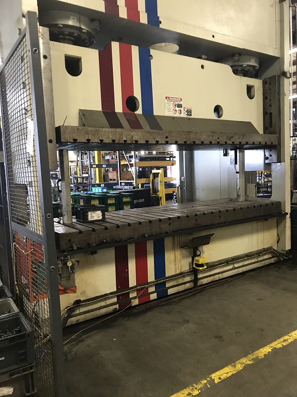 750 Ton Pacific Hydraulic 2 Post Press | G-2000 Inc.