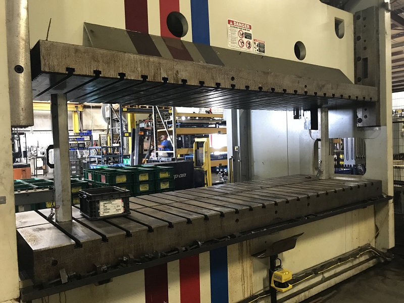 750 Ton Pacific Hydraulic 2 Post Press | G-2000 Inc.