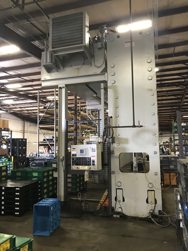 750 Ton Pacific Hydraulic 2 Post Press | G-2000 Inc.