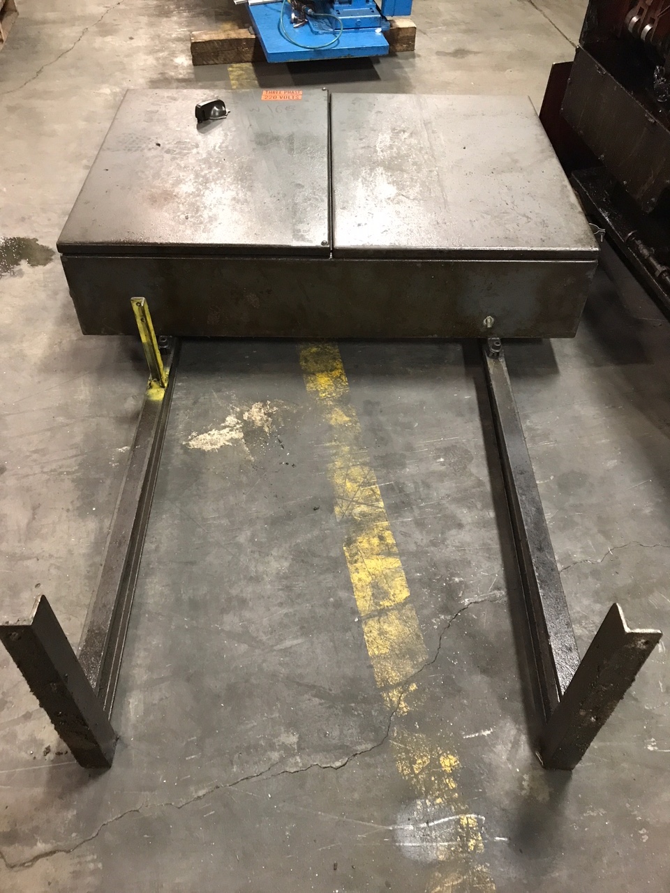 1/4″ National 2 Die Tubular Rivet Header | Hariton Machinery Company, Inc.