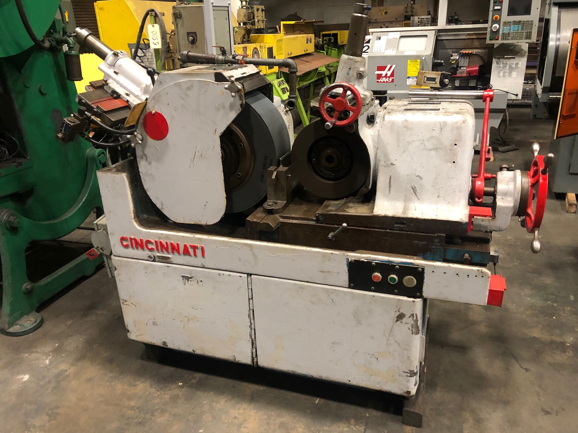 Cincinnatti #2 OM Centerless Grinder | Hariton Machinery Company, Inc.