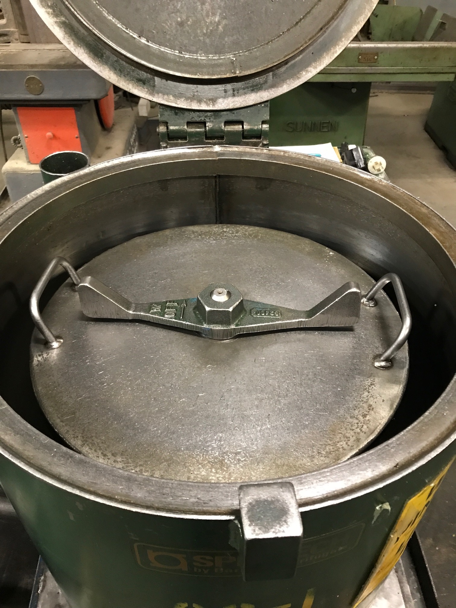 One Used Barrett Model 301E Chip Spinner | Hariton Machinery Company, Inc.