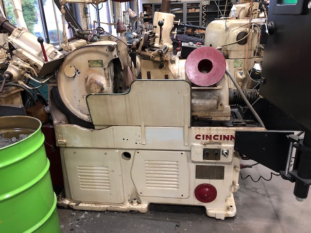 Cincinnati Model #1 Centerless Grinder | Hariton Machinery Company, Inc.
