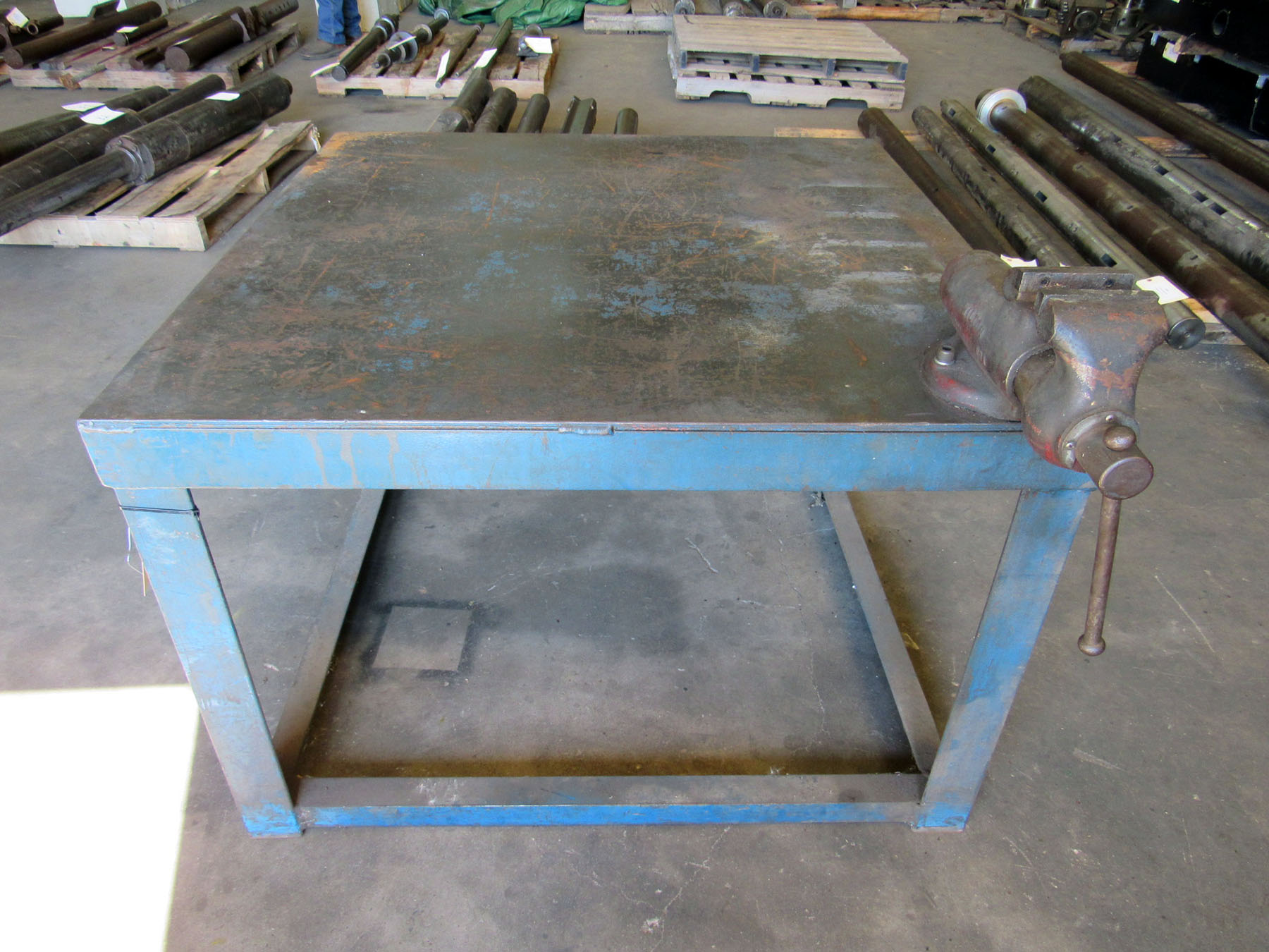 USED, HEAVY DUTY METAL TABLE WITH VISE | Harris Machine Tools