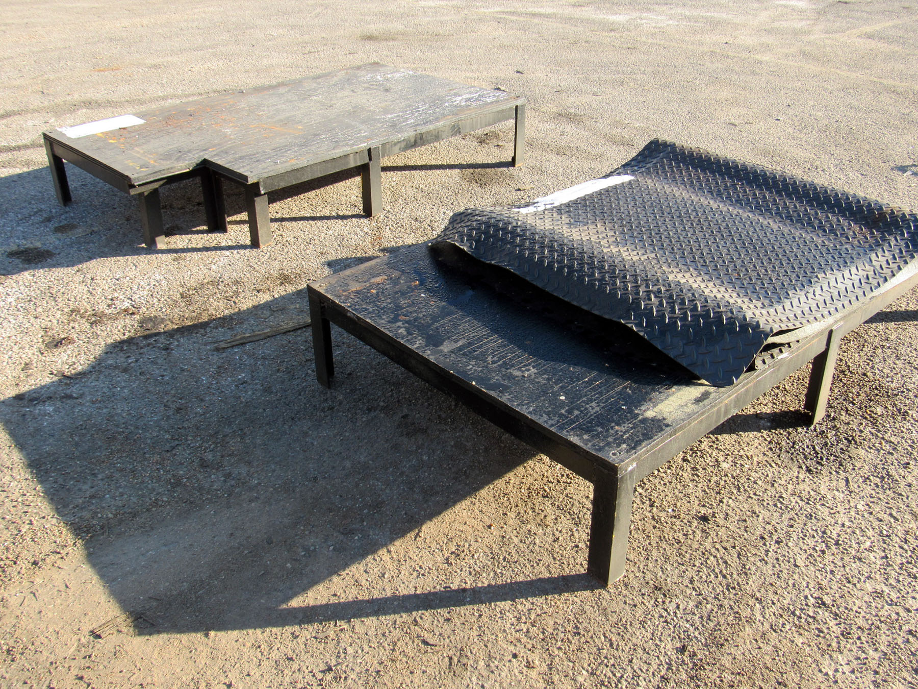 USED, SET OF TWO OPERATOR STANDS | Harris Machine Tools