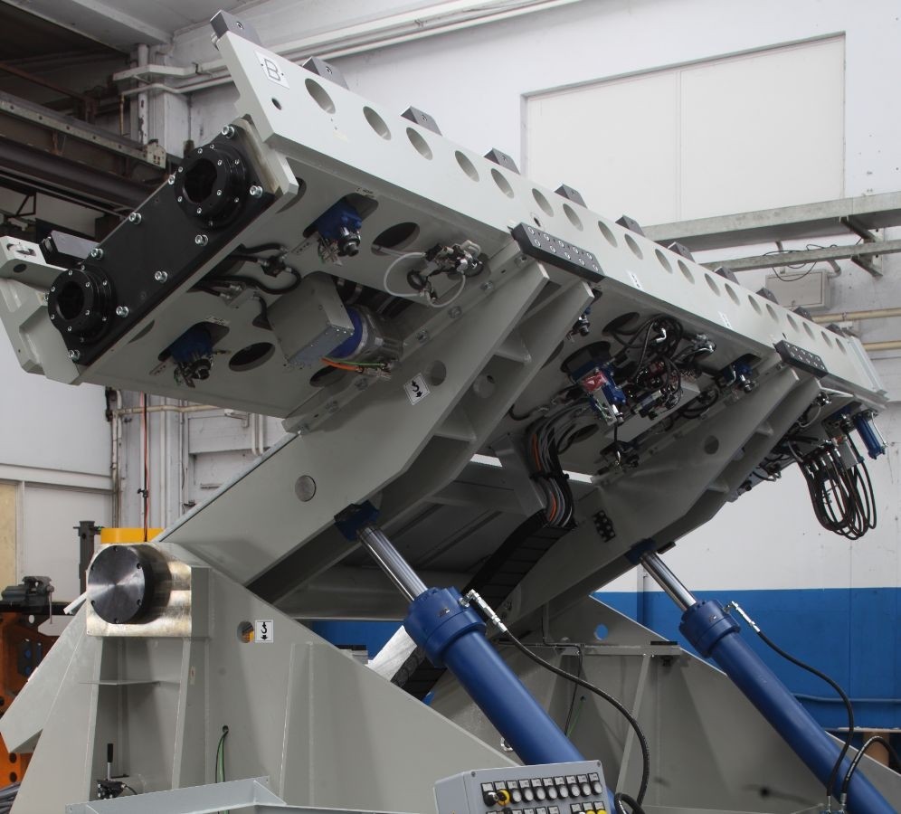 Mandelli Rumble 4000 CNC Machining Center | Machine Tool Supply | Orca ...