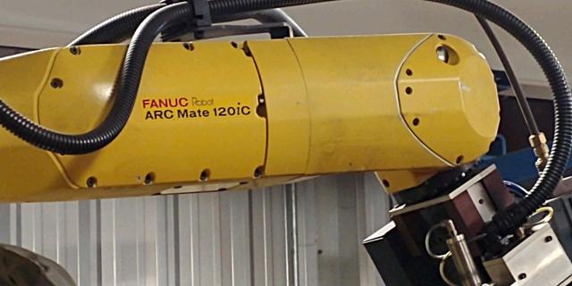 Lincoln Electric System 55 MiG Robotic Welding Cell (2013) Fanuc Arc ...
