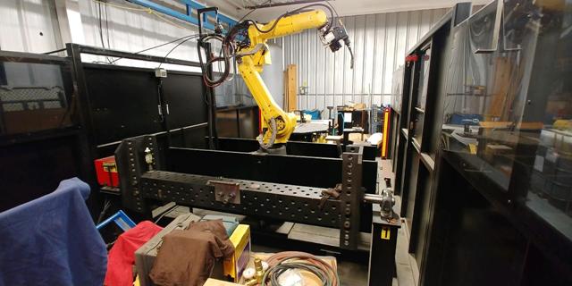 Lincoln Electric System 55 MiG Robotic Welding Cell (2013) Fanuc Arc ...