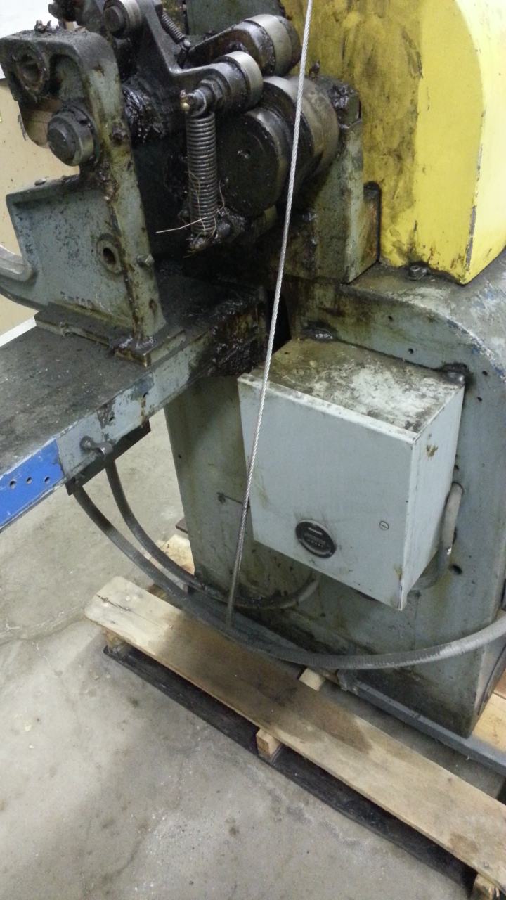 (1) PREOWNED LEWIS WIRE STRAIGHTENER & CUTOFF MACHINE, MODEL 2CV5 ...