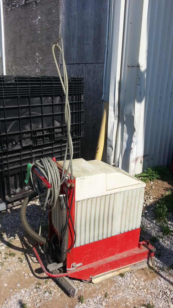 (1) PREOWNED CRAFTSMAN PULLMAN HOLT ELECTRIC SCRUBBER, MODEL #: ES2000 ...