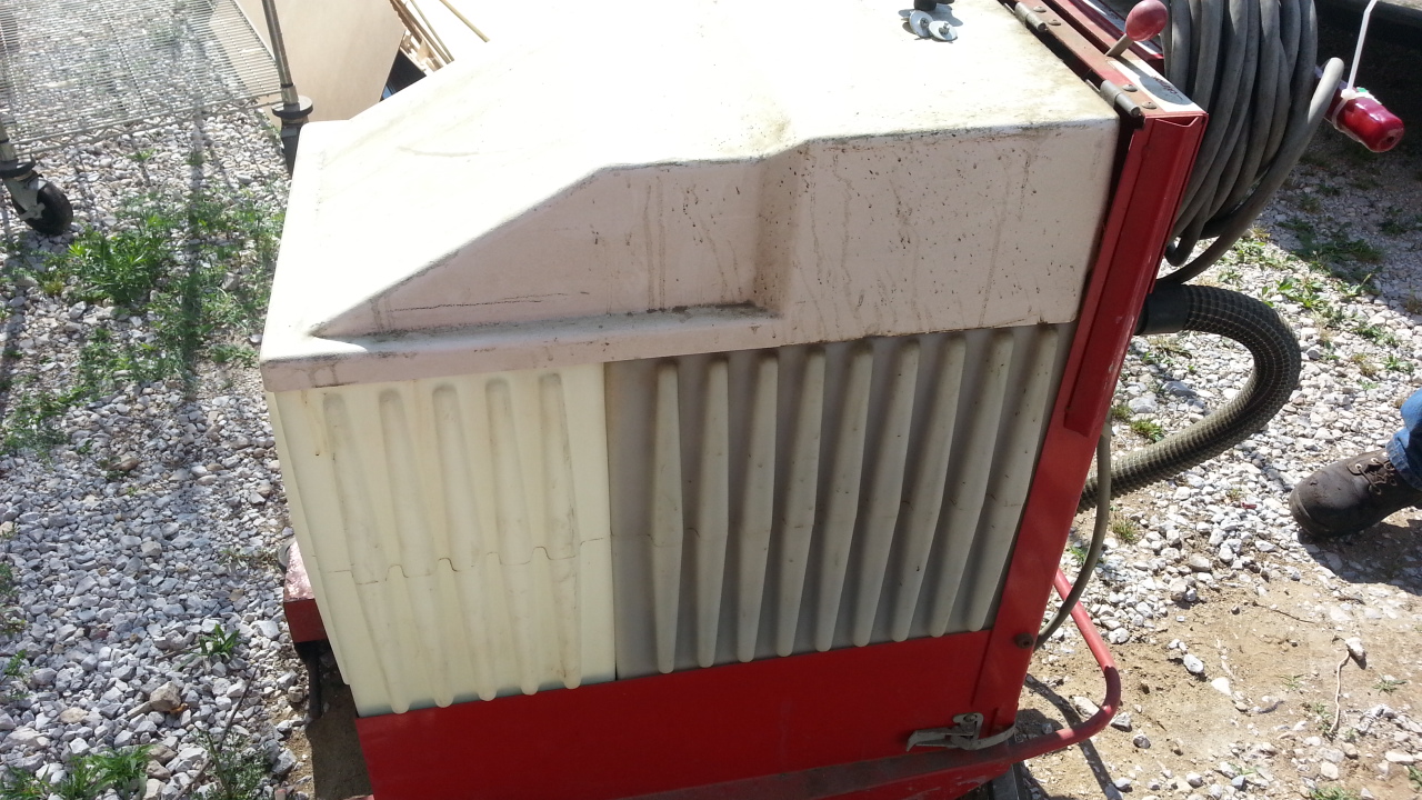 (1) PREOWNED CRAFTSMAN PULLMAN HOLT ELECTRIC SCRUBBER, MODEL #: ES2000 ...