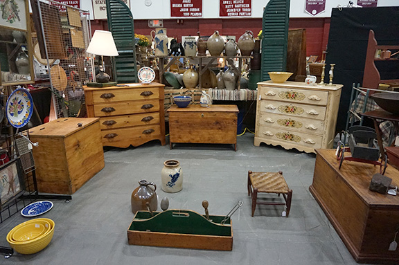 Vermont Antiques Week: The Ludlow Antiques Show | Maine Antique Digest