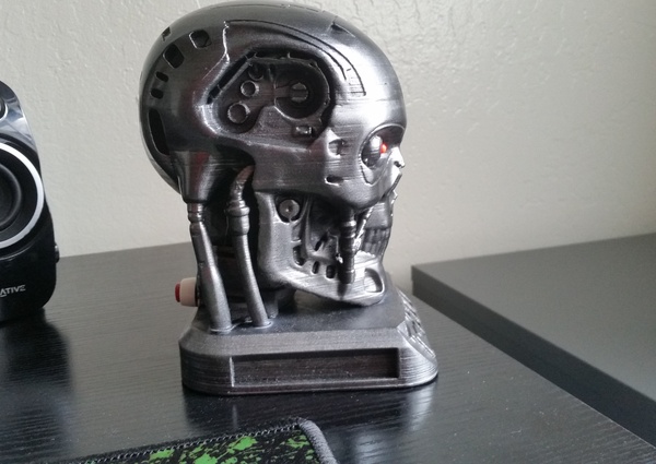 Large Terminator T-800 Skull Head With Red LED Light | makexyz.com