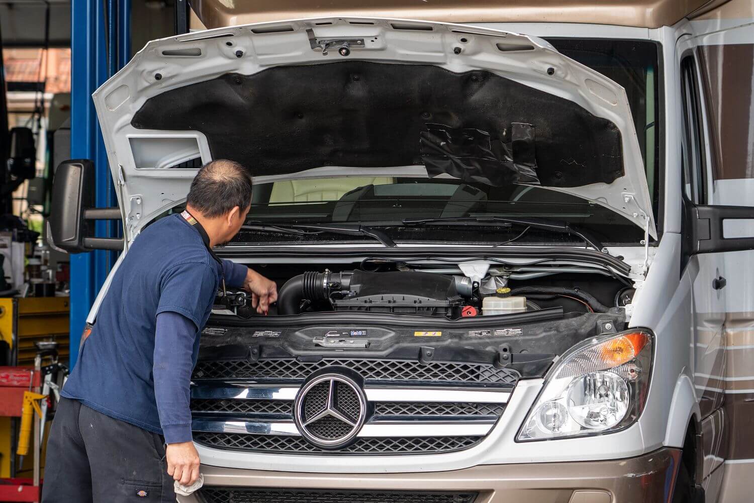What Does A Motorhome Fuel Filter Do? - Camping World Blog