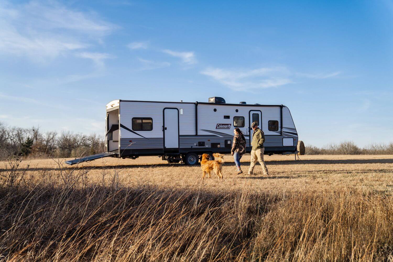 16 Best Travel Trailers: Buying Guide | Camping World RV Sales