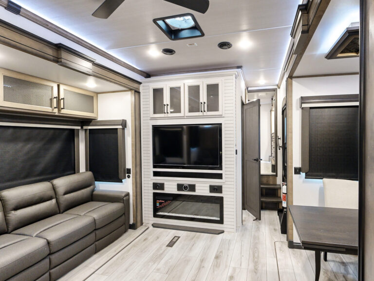 Editors' Choice: Our Favorite RVs from the Hershey RV Show - Camping ...