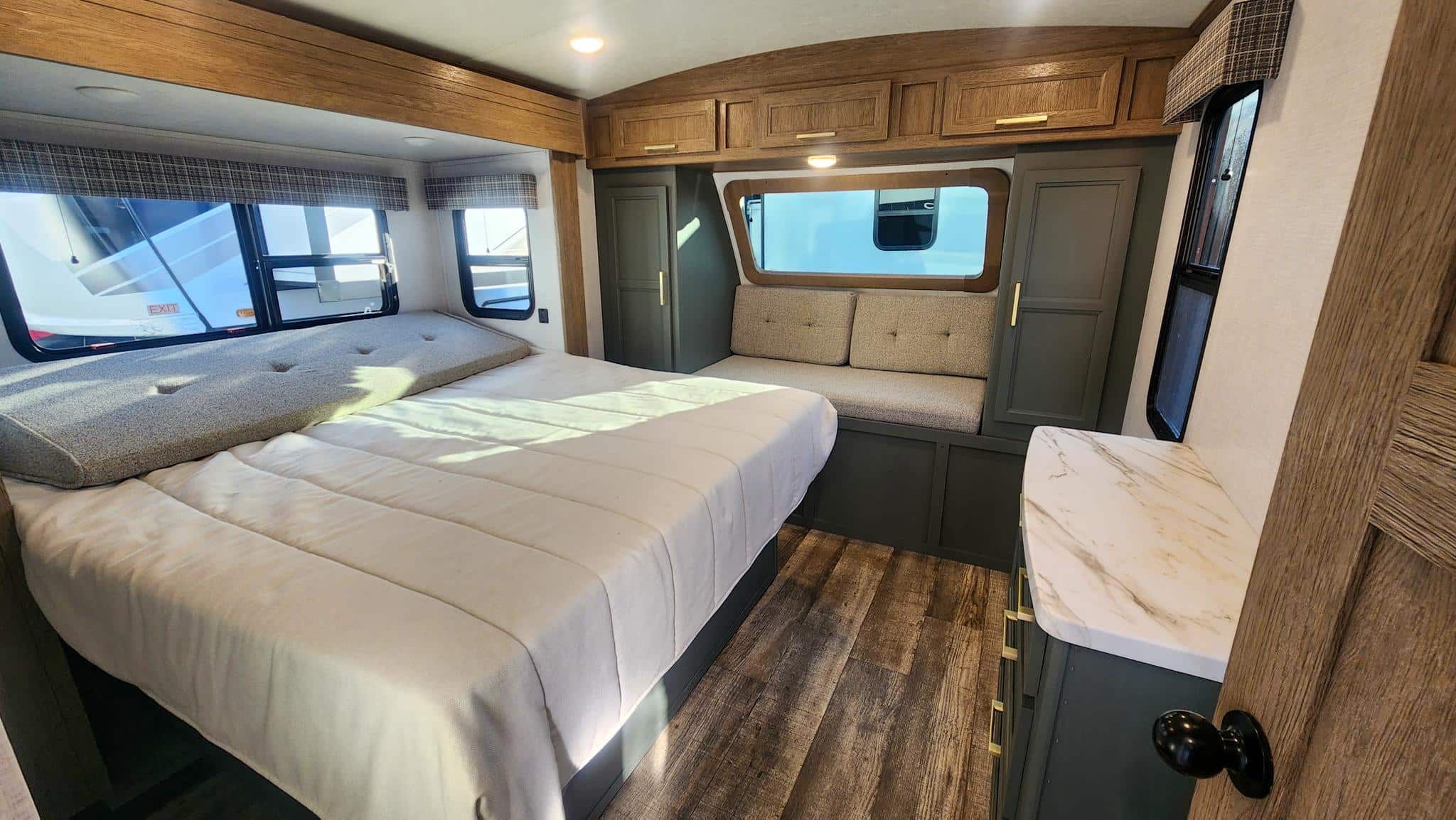 Editors' Choice: Our Favorite RVs from the Hershey RV Show - Camping ...